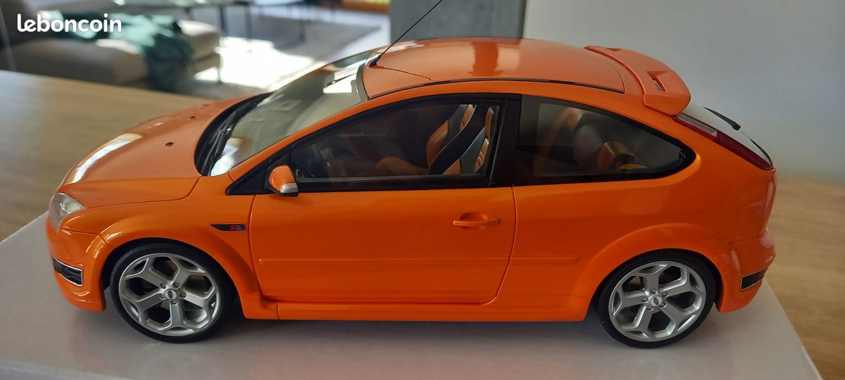 1/18 Ottomobile Ford Focus ST C307 - Collection