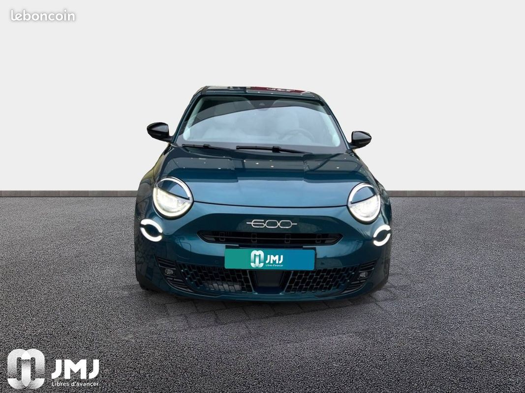 FIAT 600 1.2 Hybrid 100ch DCT6 La Prima - Voitures