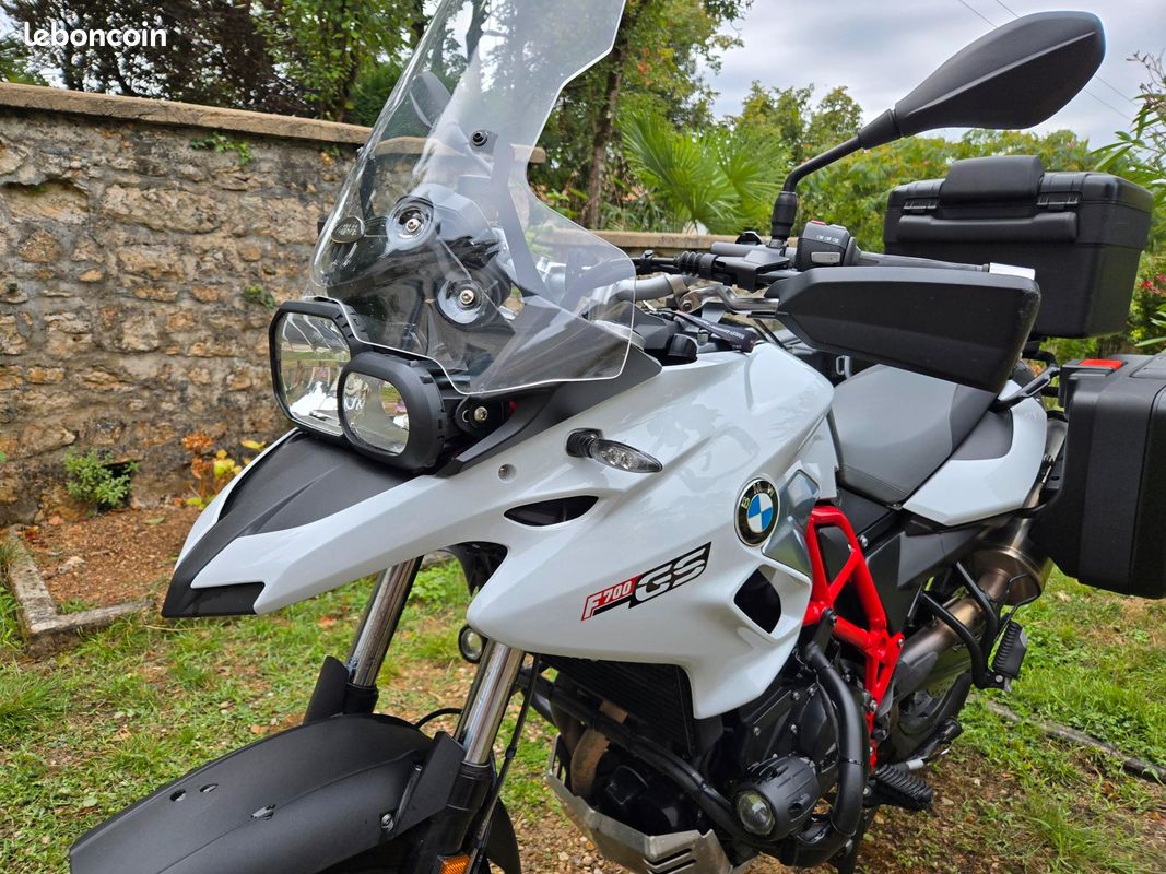F700 gs - Motos