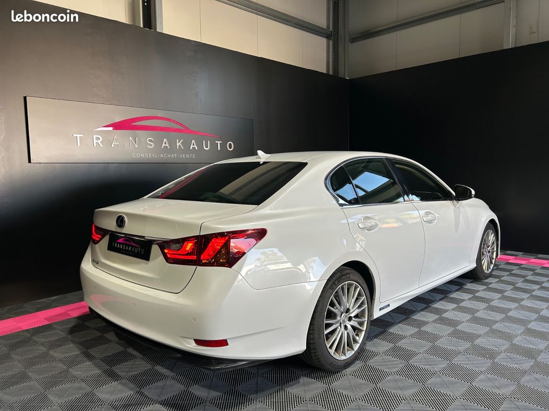 LEXUS GS GS 300h Executive CVT / Suivi complet Toyota - Voitures