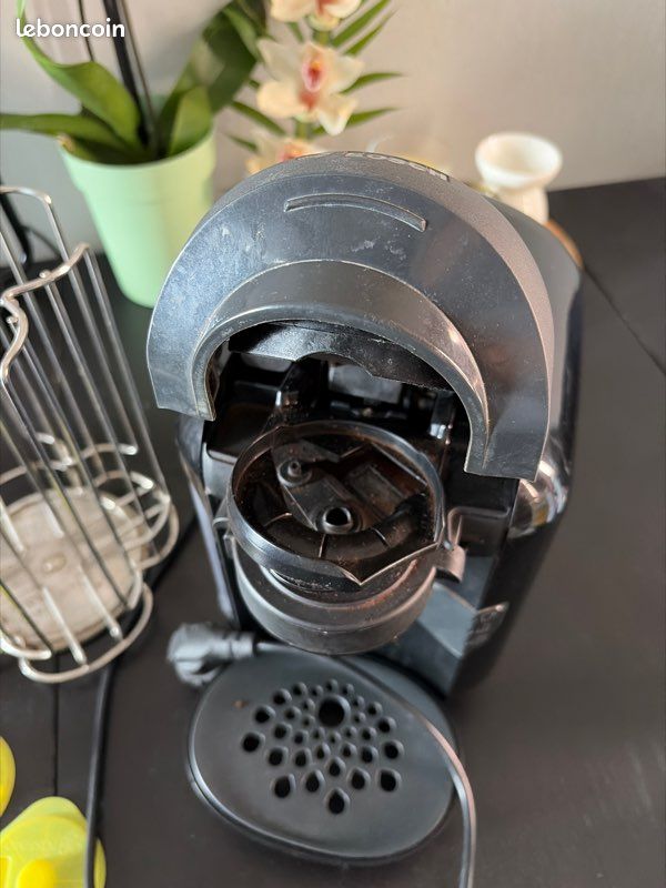Machine à café Tassimo avec porte capsules - Électroménager