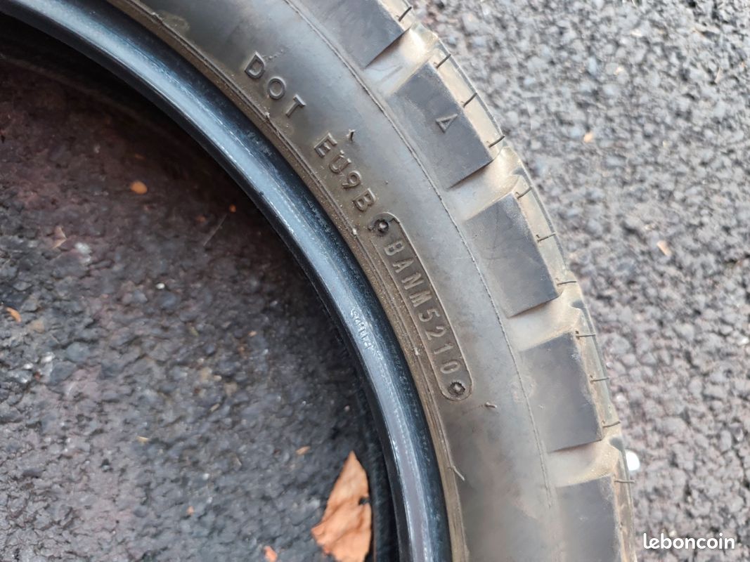 Dunlop d602 - Équipement moto