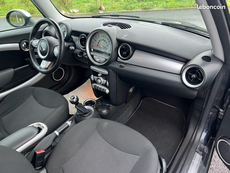 Mini Clubman R55 1.6 D - 110 ch, 5 cv Cooper break - Voitures