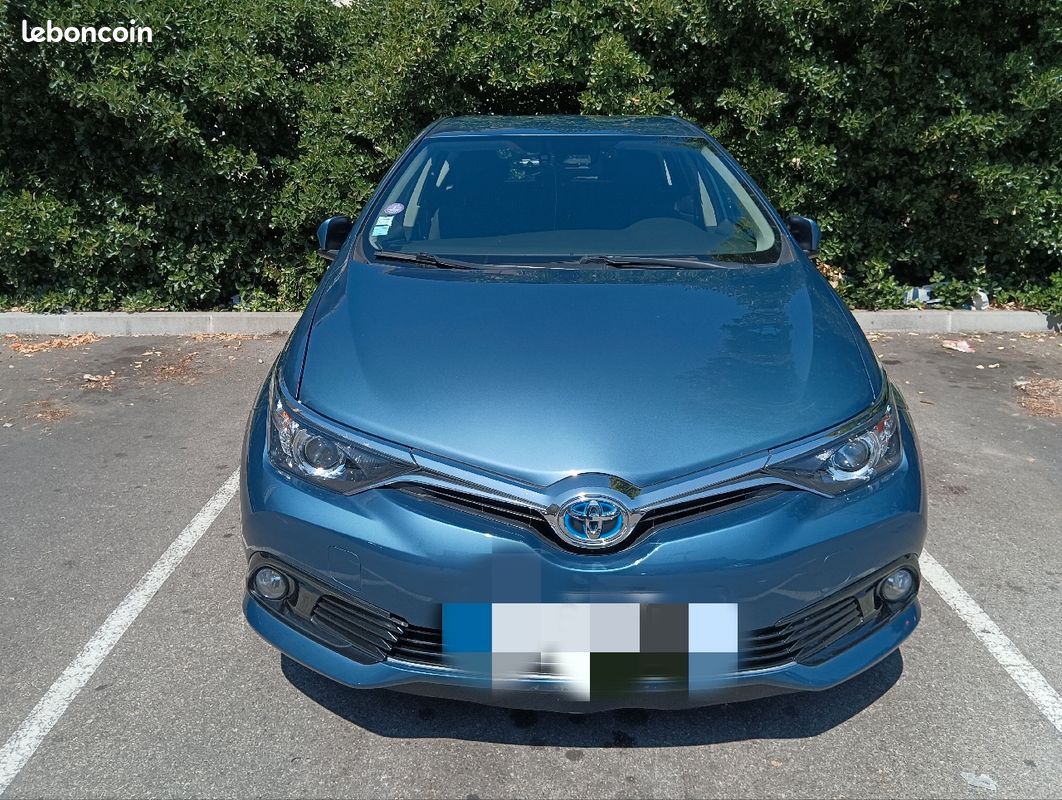 Toyota Auris 136h hybride - Voitures