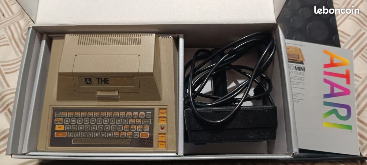 The 400 mini Atari - Consoles