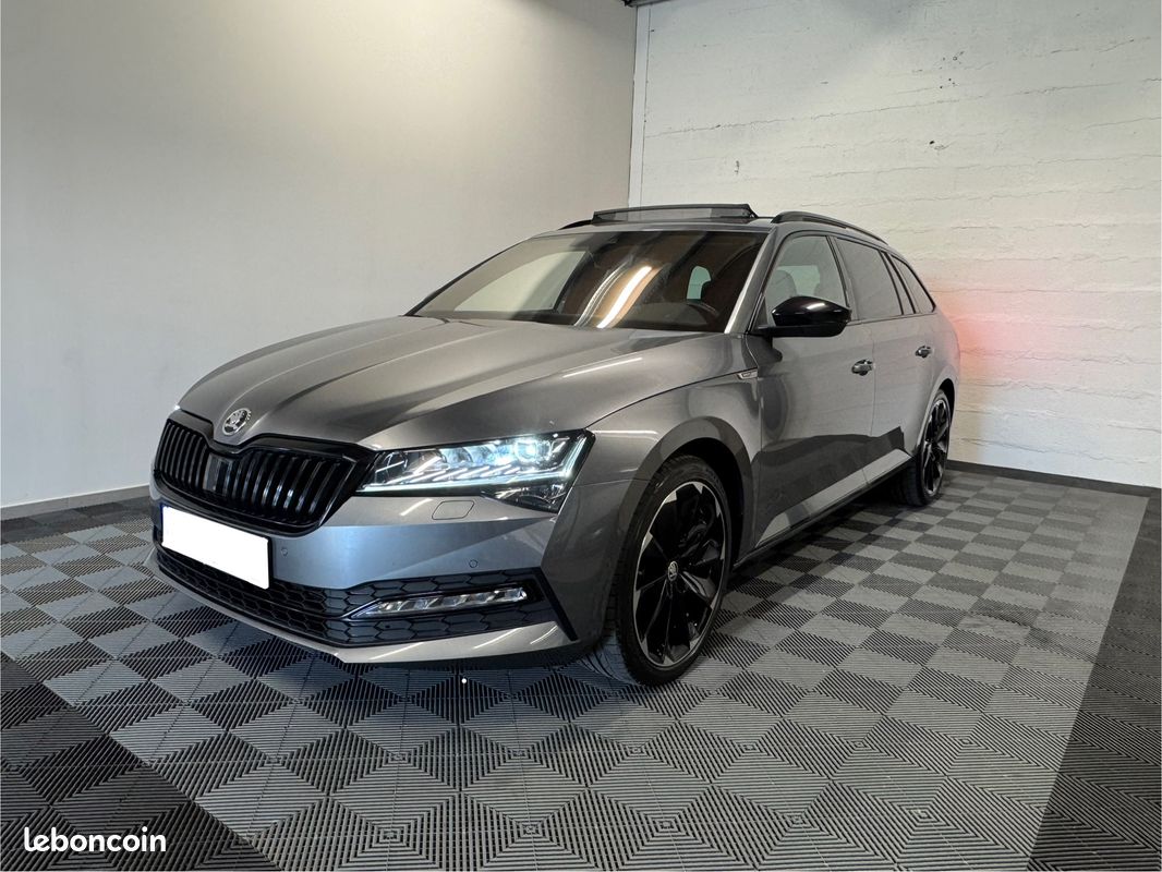 Skoda Superb Combi Sportline 4x4 2.0 Tdi - Voitures