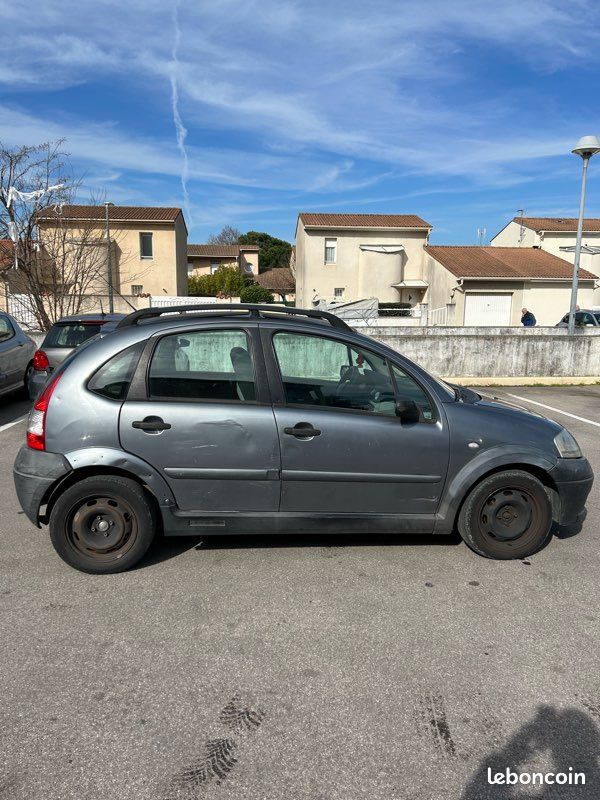 Citroën C3 X-TR sans CT en l’état à débattre - Voitures