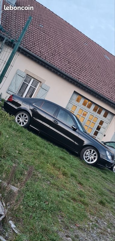 Mercedes e320 w211 , très bon état - Voitures