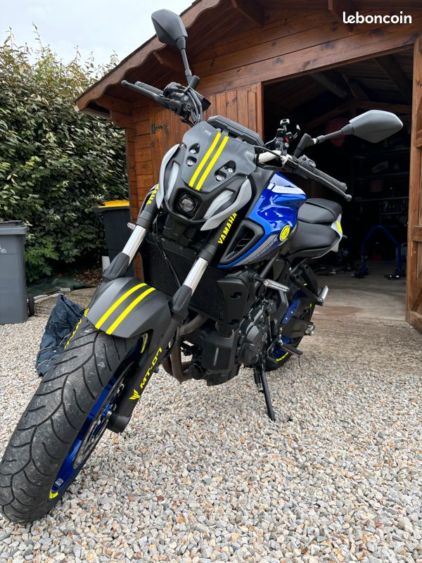 Yamaha mt07 A2 2021 - Motos