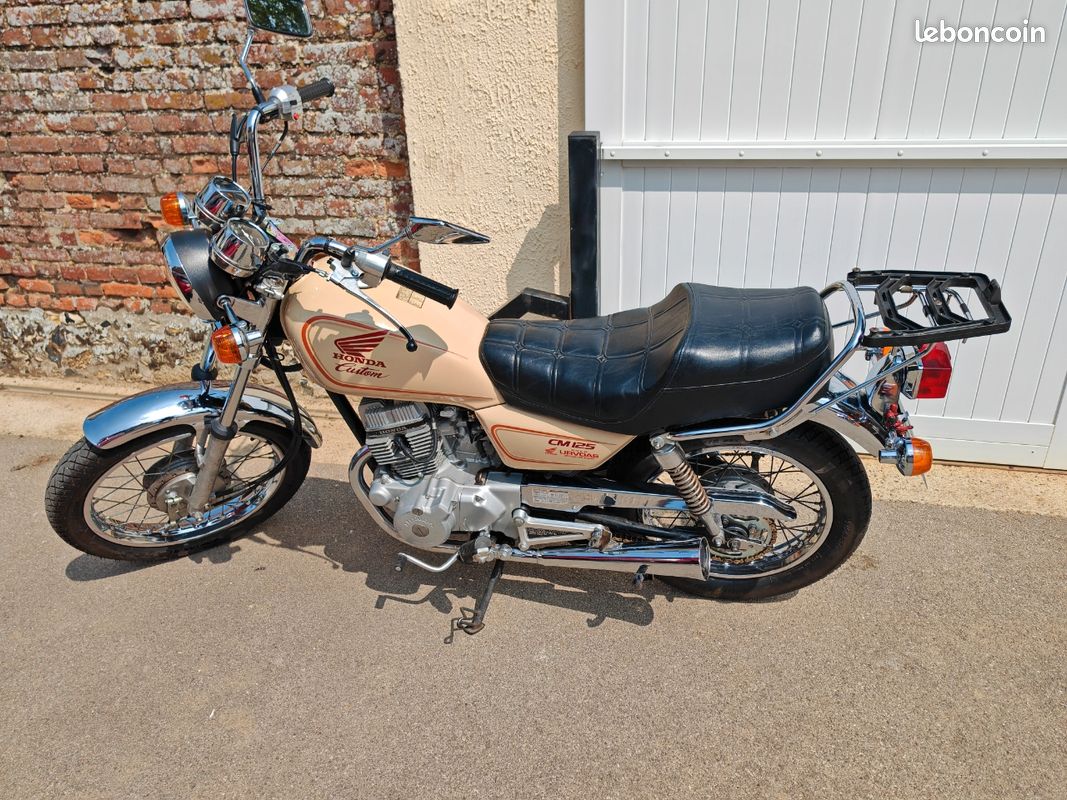 Honda CM 125 - Motos