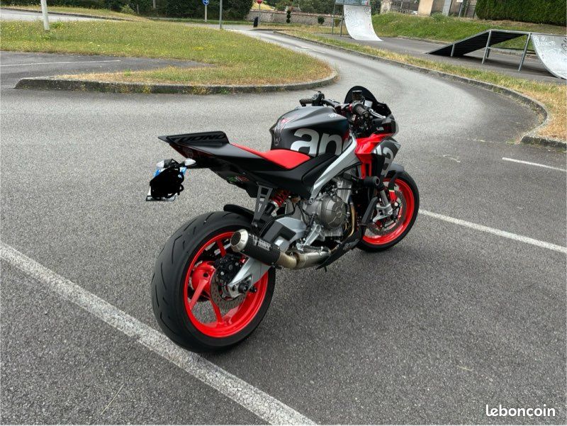 Aprilia 660 Tuono A2 - Motos