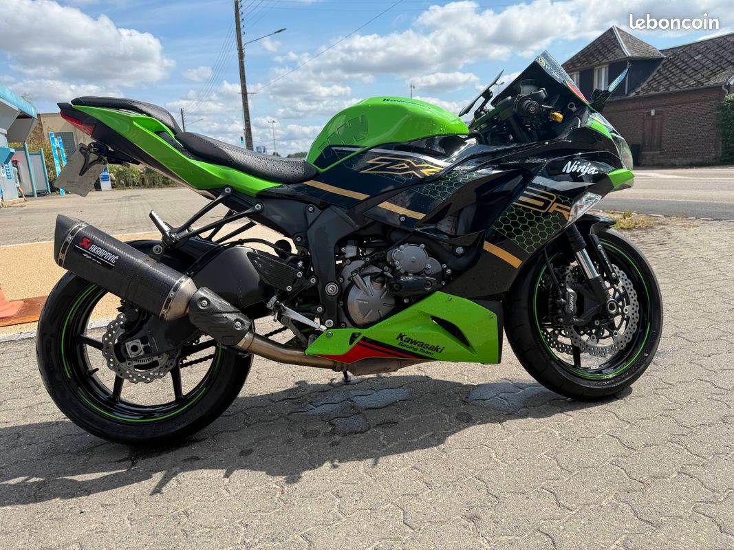 Kawasaki zx6r 636 KRT - Motos