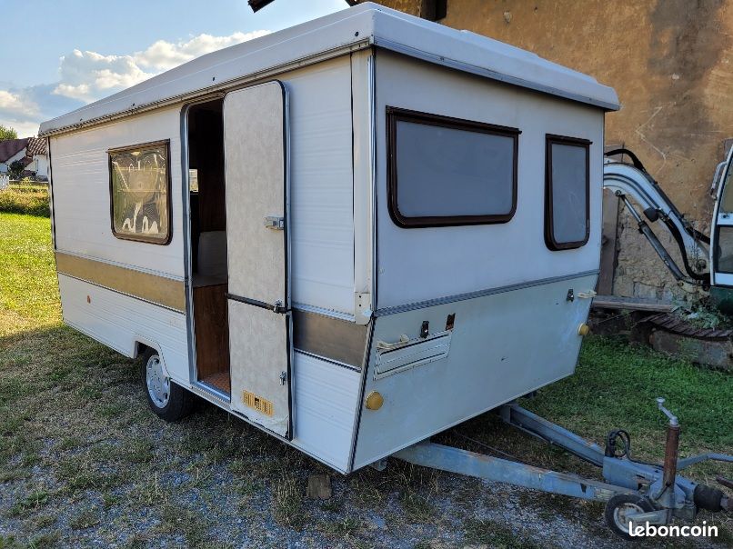 Caravane pliante la bohème 4 couchages - Caravaning