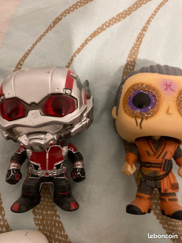 Lot de 13 figurines pop Marvel - Collection