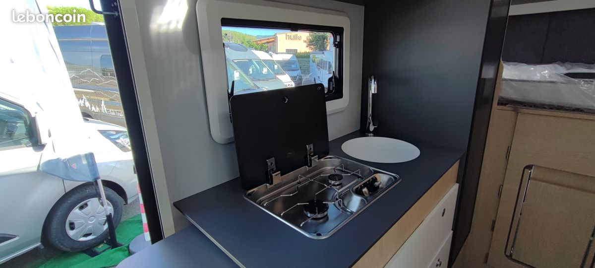 Camping-car neuf Profilé Giottiline CX 60 PREMIERE EDITION "Compact ...