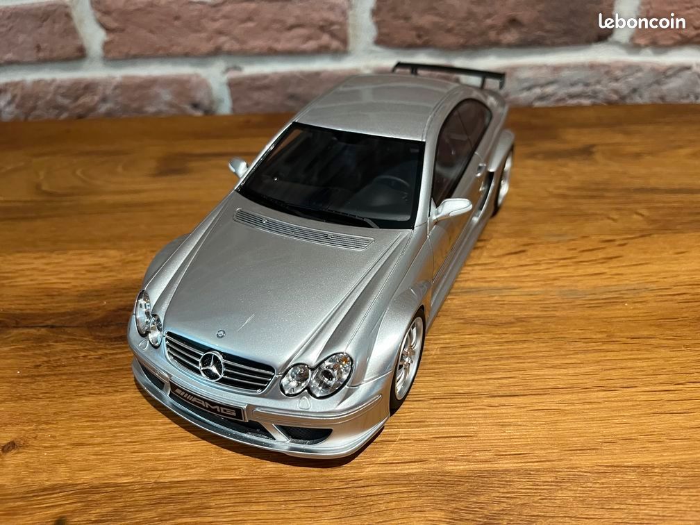 Ottomobile OT895 Mercedes CLK DTM 1/18e NEUVE - Modélisme