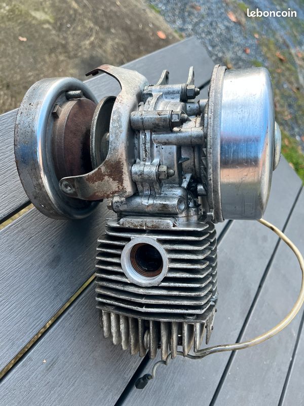 Moteur mobylette Motobécane AV7 - Motos