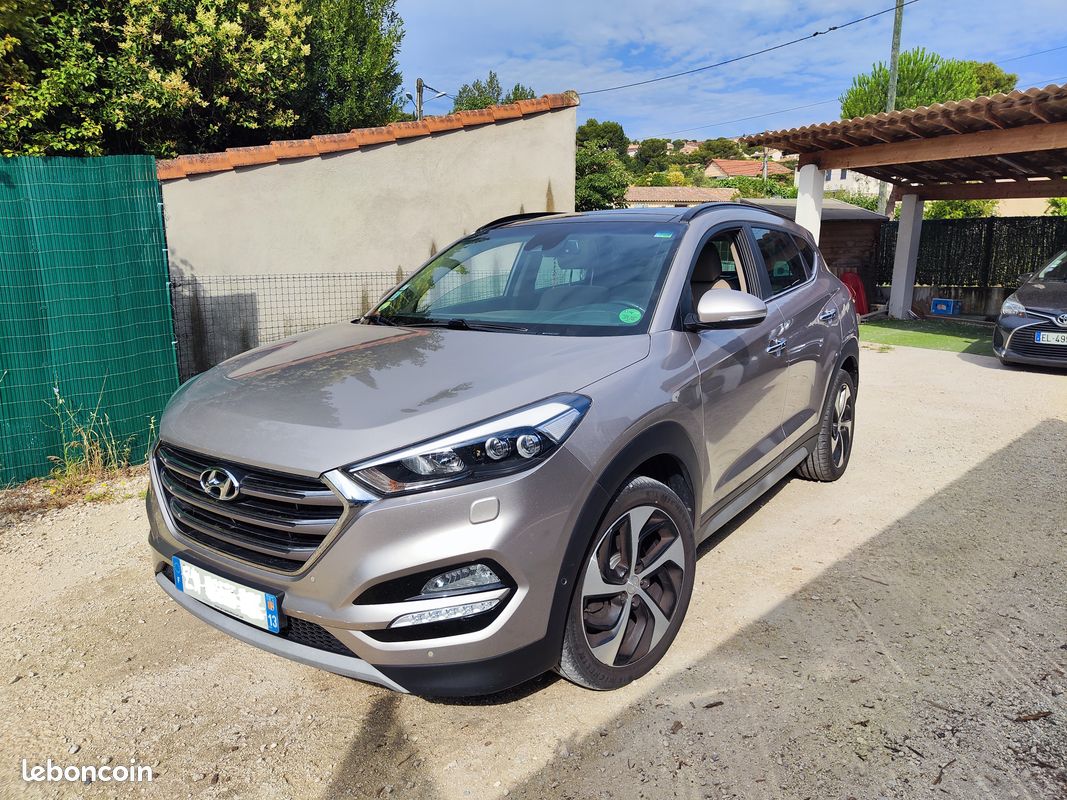 TUCSON 2018 - toute option - Voitures