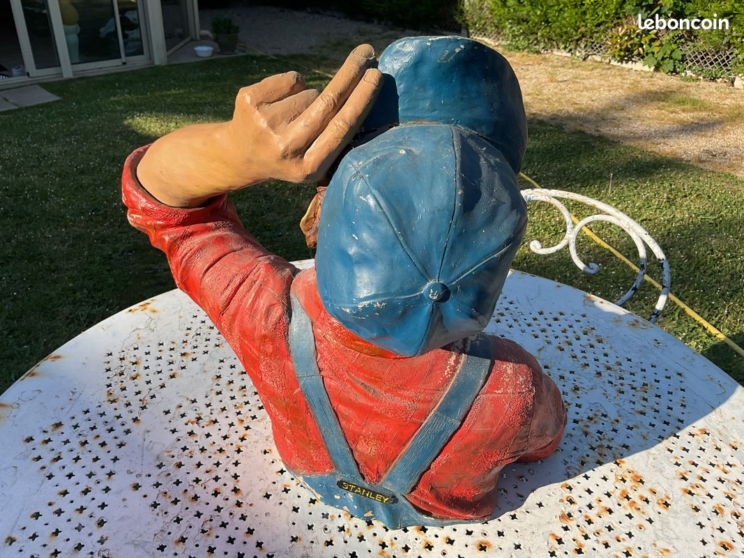 Statue STANLEY en résine bon état - Collection