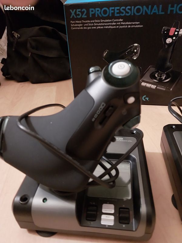 Joystick Logitech x52 Pro - Accessoires informatique