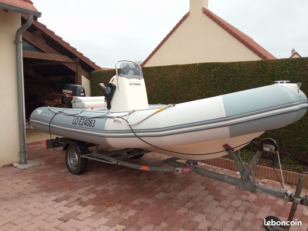 Semi rigide - Nautisme