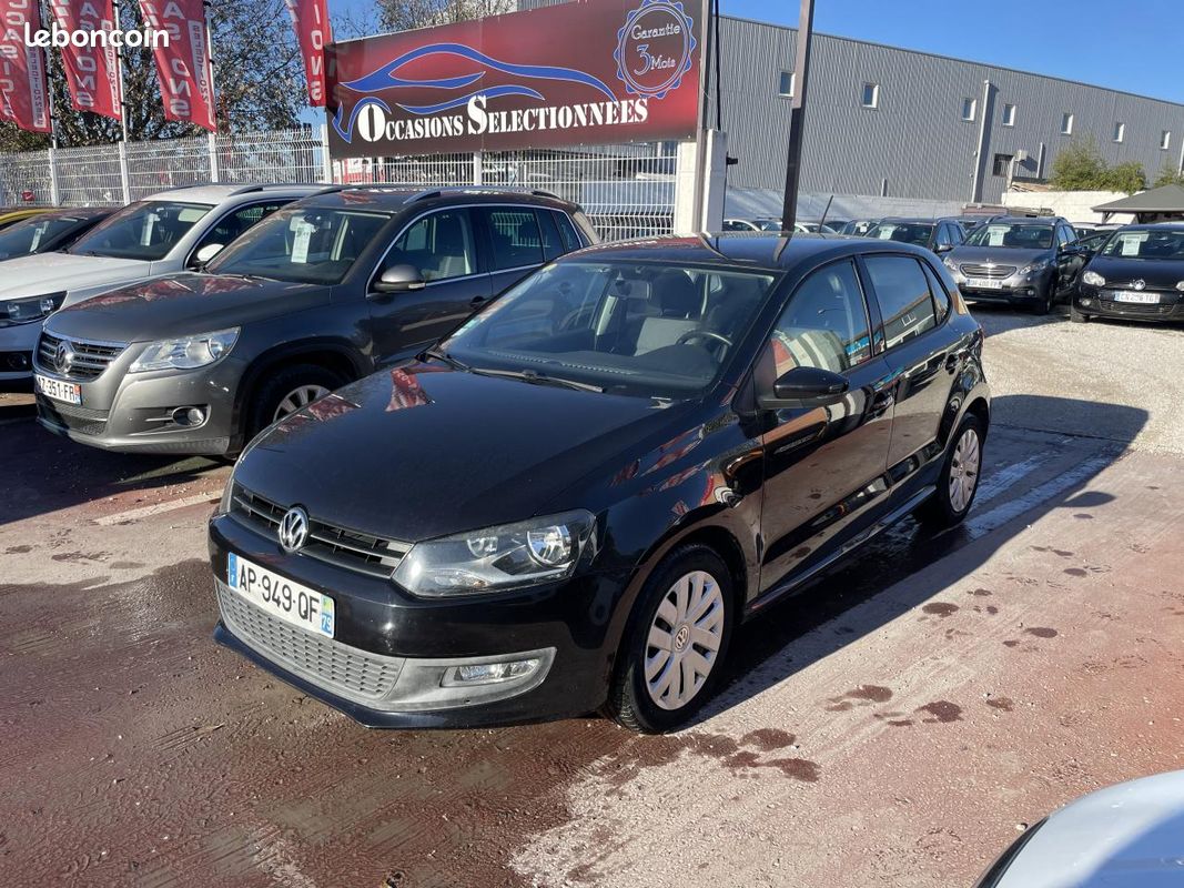 VOLKSWAGEN POLO 1.6 16V TDI CR - 90 V 6R Confortline - Voitures