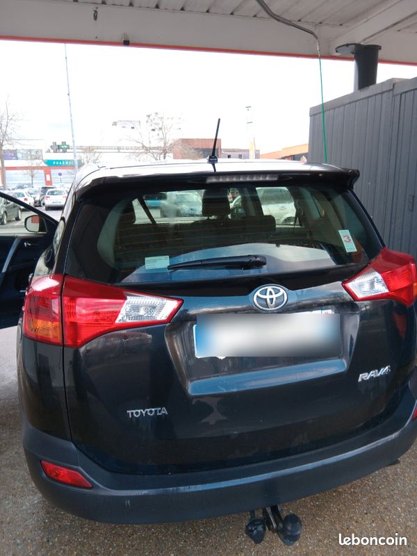 Je vend ma voiture toyota Rav4 - Voitures
