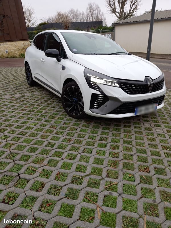 Renault Clio Esprit Alpine. 5000 Km. Garantie 05/2026 - Voitures