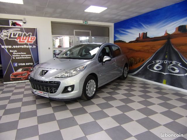 Peugeot 207 Phase II 1.6 HDI 92cv 98G / Suivi Complet - Voitures