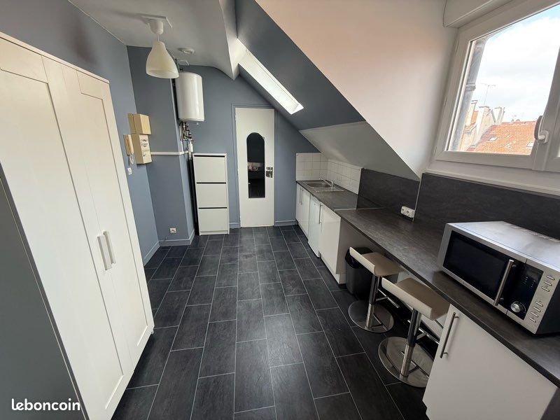 Studio 14m2 place Luton - Locations