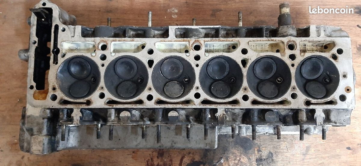 Culasse Mercedes moteur M110 - Équipement auto