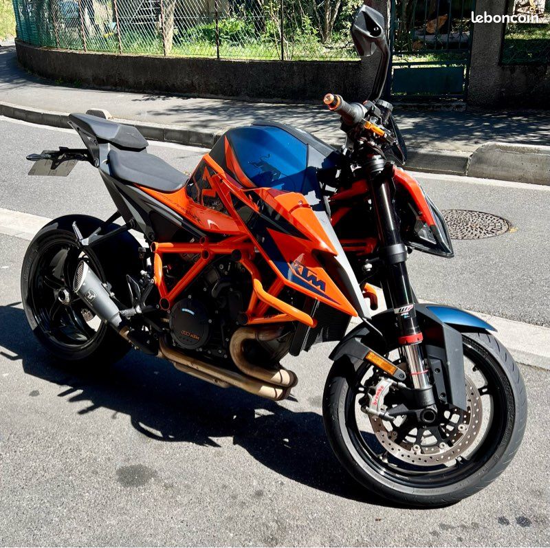 KTM 1290r superduke V3 parfait état - Motos