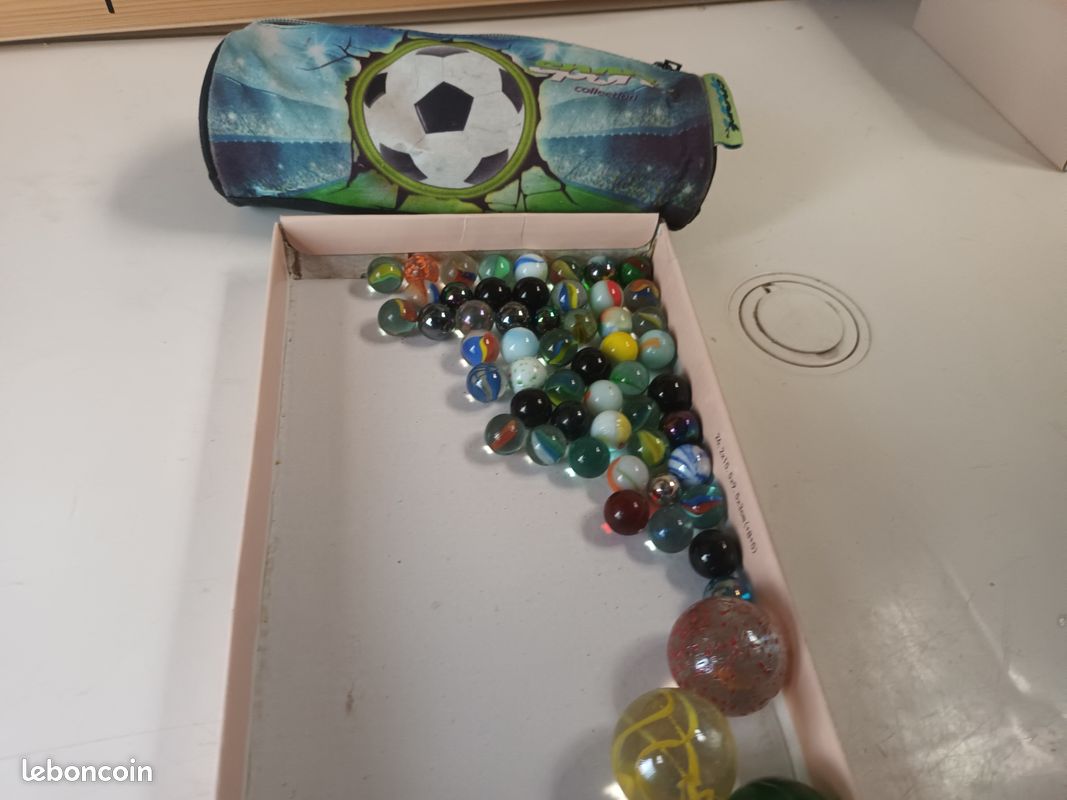 Trousse de billes toutes sortes et circuit qui va avec neuf - Jeux & Jouets