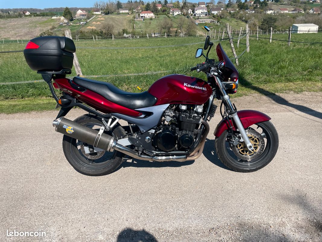Zr7 - Motos