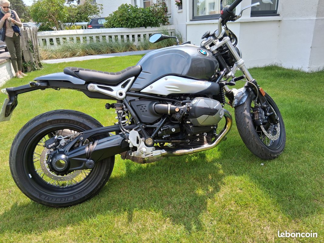 BMW R-Nine T pure - Motos