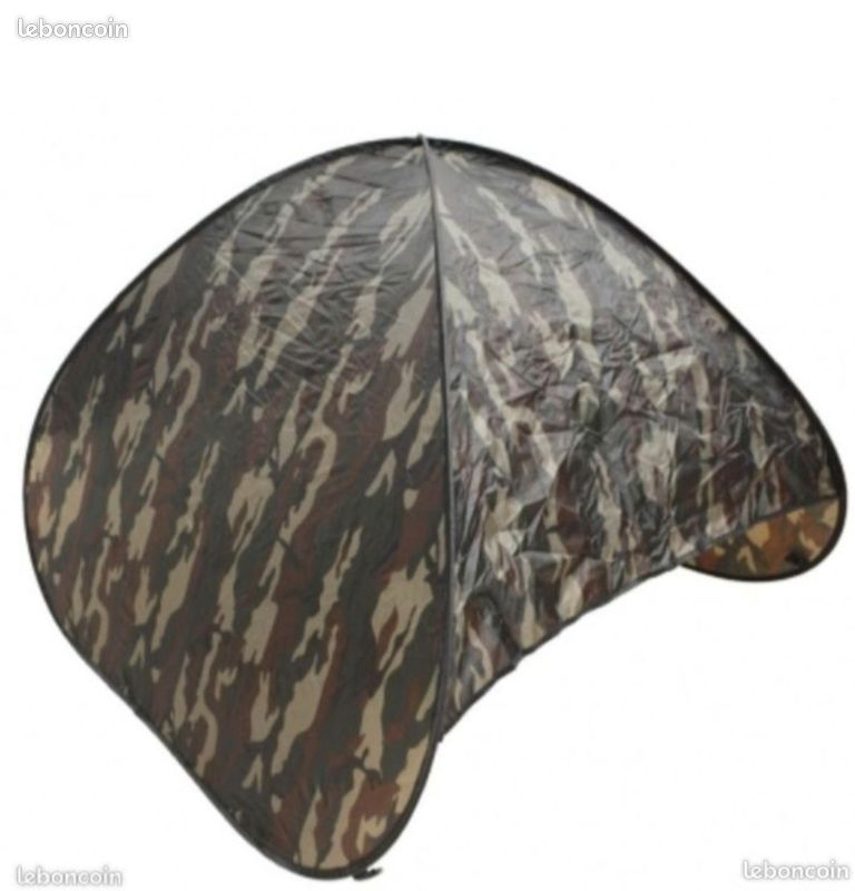Tente affut chasse Très bon état servi 1 seule fois. Prix : 50euros négocia Très bon état servi ...