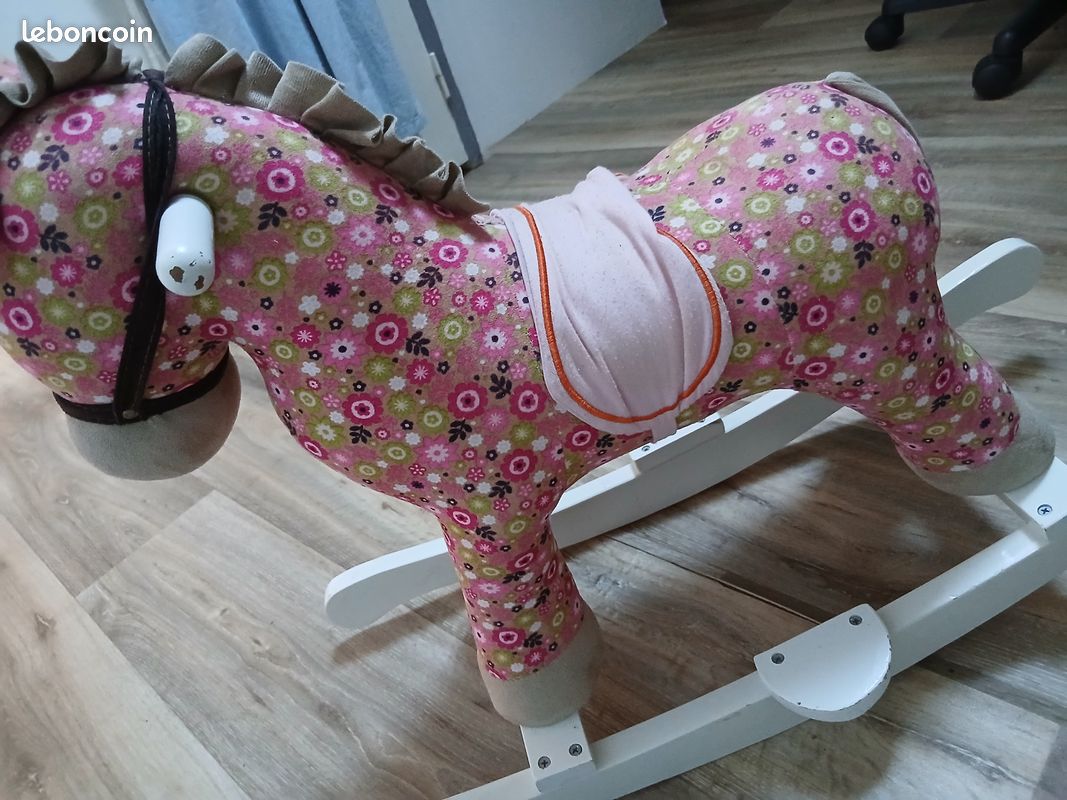 Cheval a bascule - Jeux & Jouets