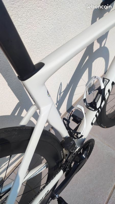 Spécialized Tarmac SL7 di2 T54 blanc - Vélos
