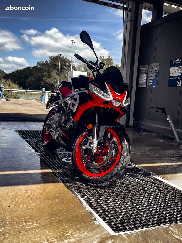 Aprilia tuono 660 A2 - Motos
