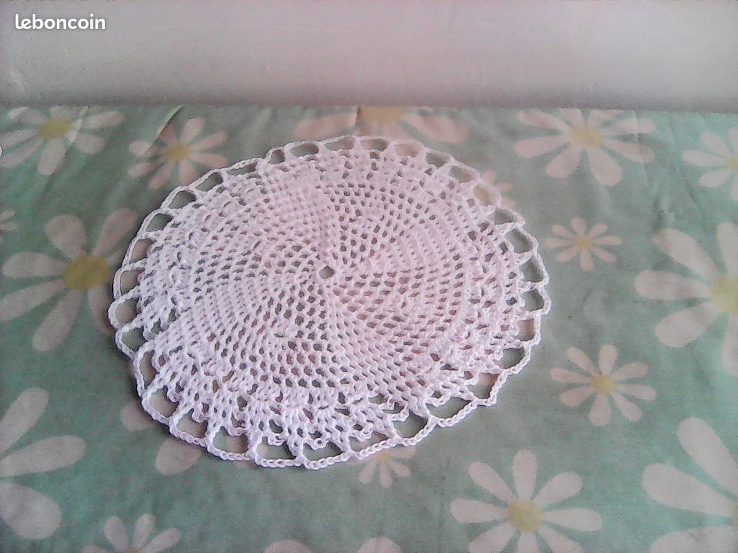 Napperon au crochet blanc dimensions 21 - Décoration