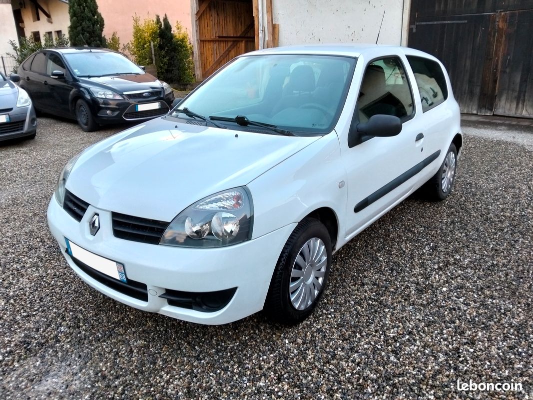 Reserve Clio 2 1 2 Essence
