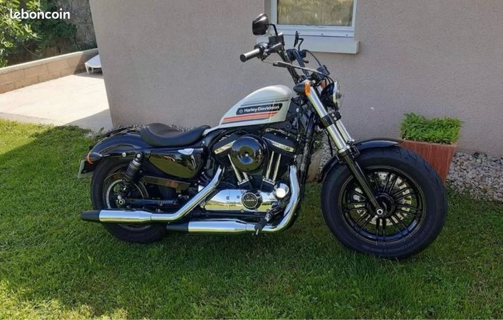 Prix 883 Harley Davidson