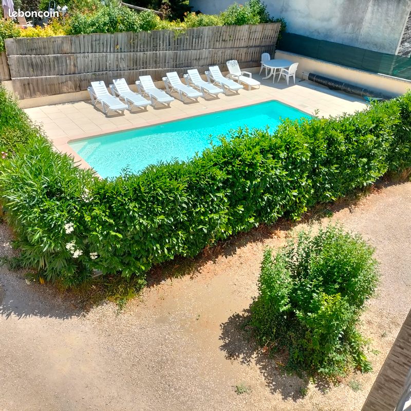 Gite de 10 personnes avec piscine chauffée - Locations saisonnières