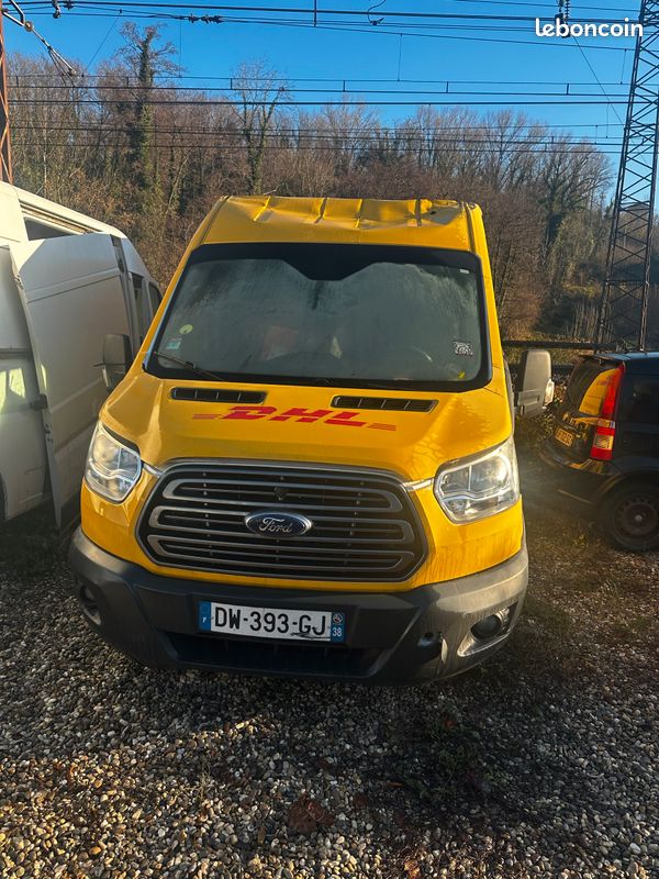 Ford transit 2.2TDCI fourgon 160 000 km 2015 - Utilitaires