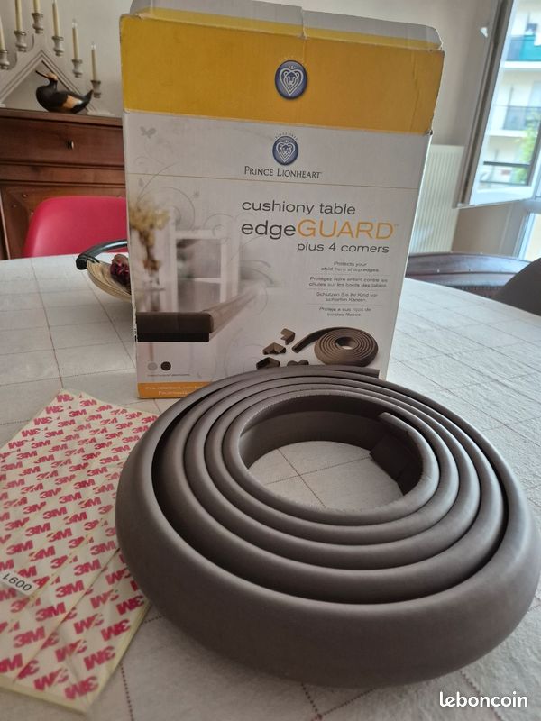 Protection en Mousse "Adhésive" - Bricolage