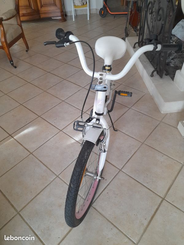 Vélo fille 20 pouces - Vélos