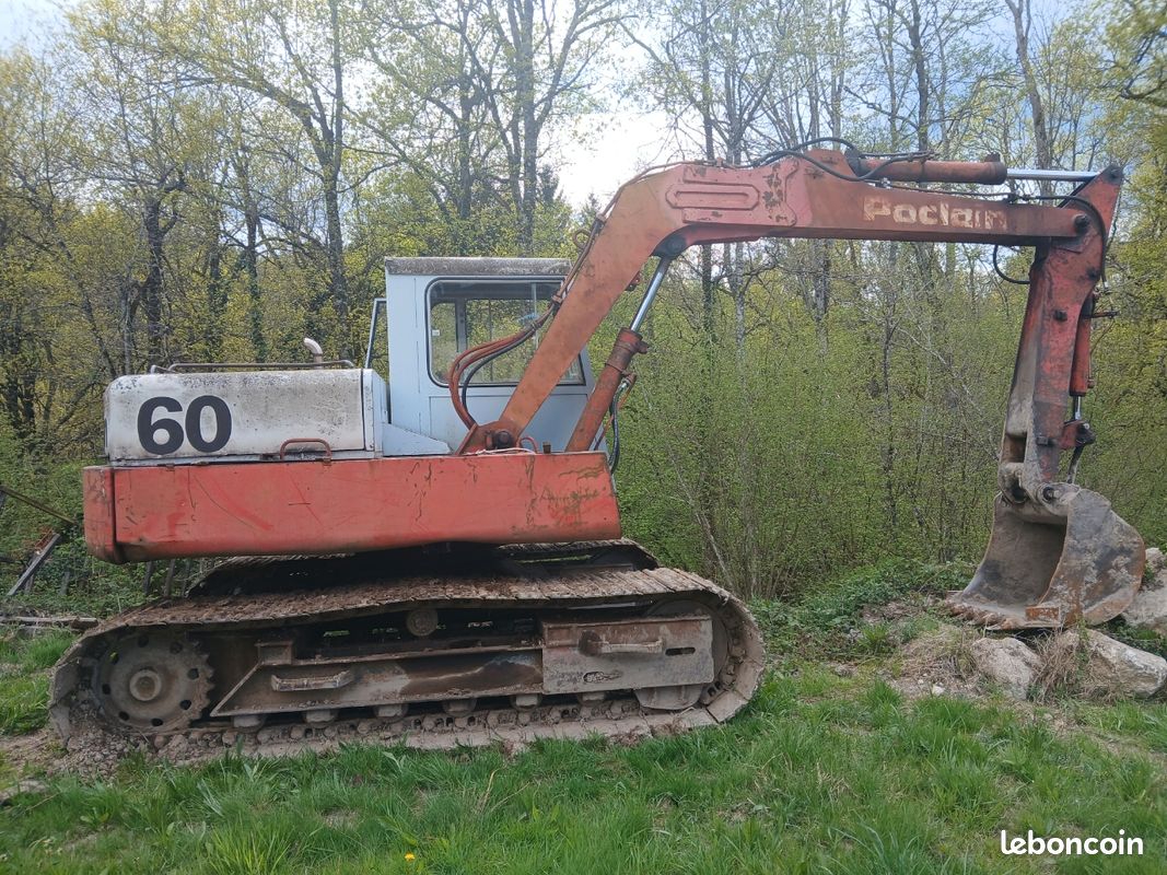 Poclain - BTP - Chantier gros-oeuvre