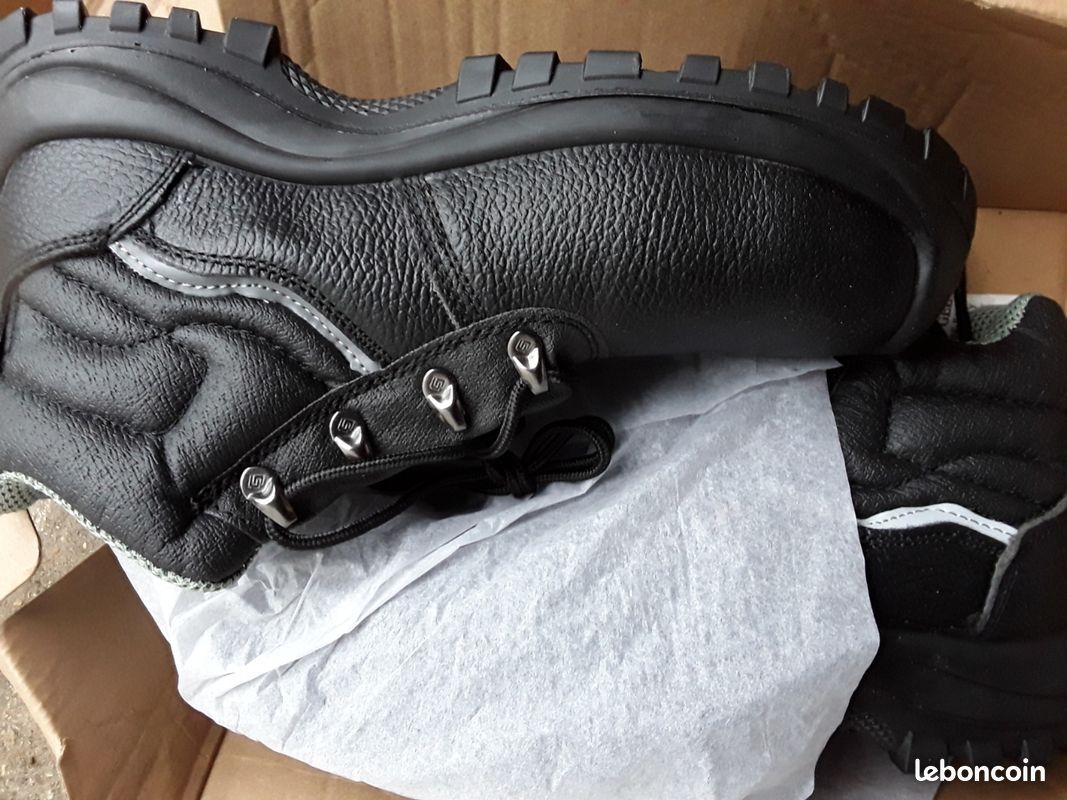 Chaussures de sécurité neuve pointure 42 - Équipements industriels