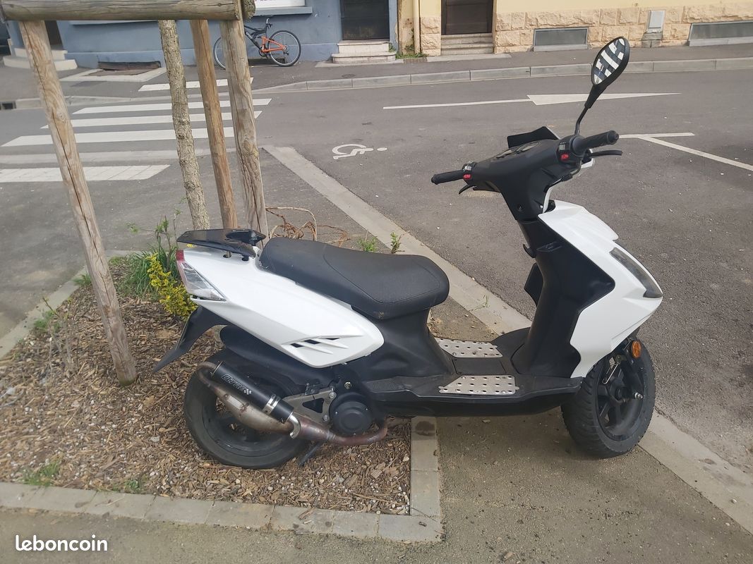 Scooter ride race 50 cc 2T - Motos