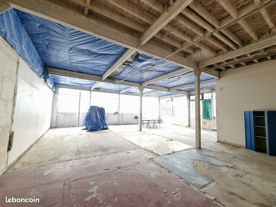 Local bureaux 230 m² - Bureaux & Commerces
